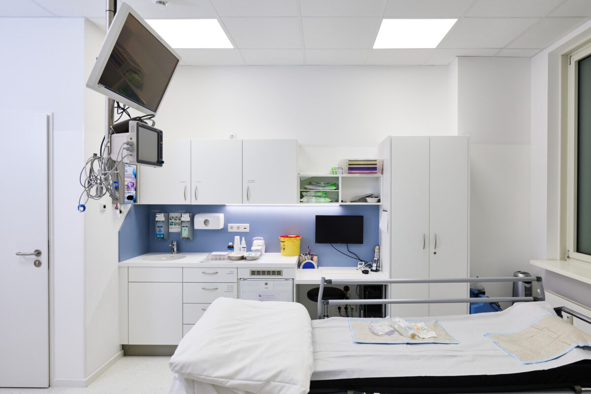 Behandlungszimmer Arztpraxis | BPE Einrichten KG